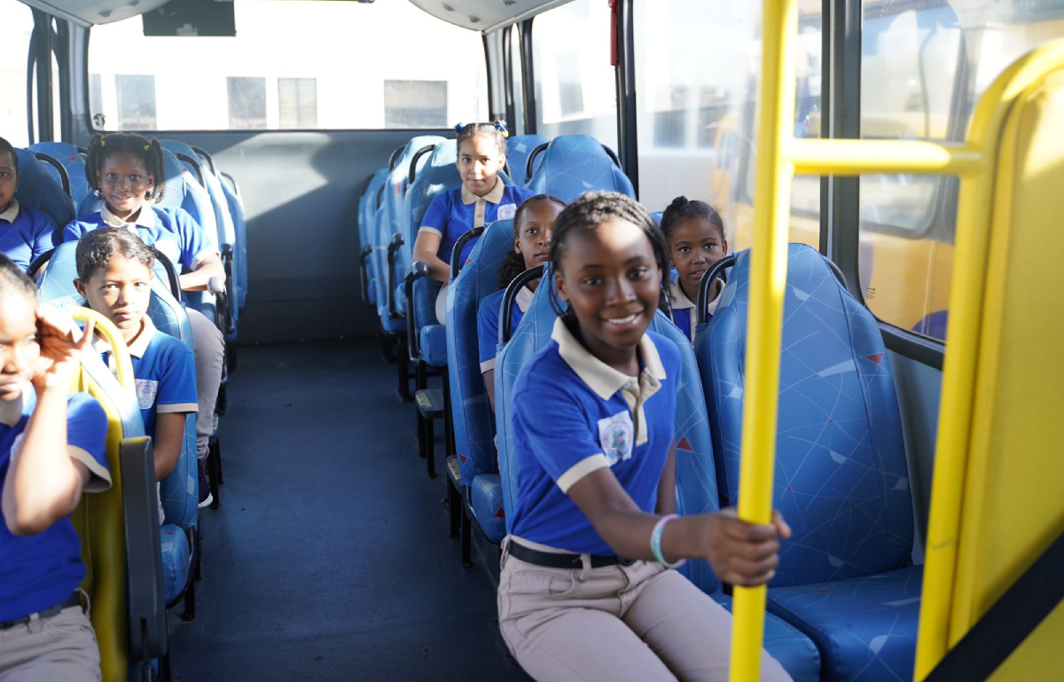 TRAE alcanza el millón de estudiantes transportados gratis | Ministerio ...